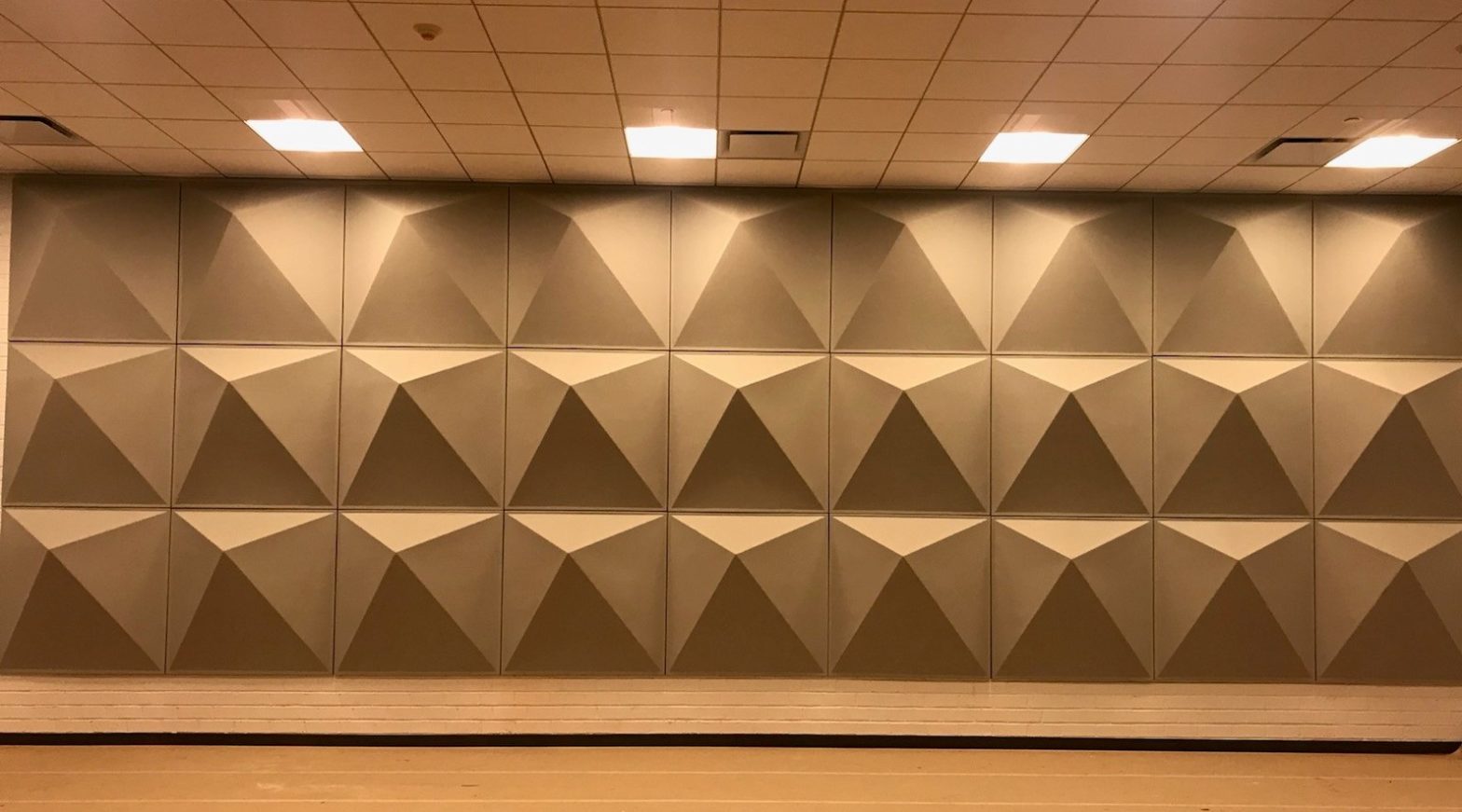 Pyramid™ Diffuser-Absorber - AVLonline